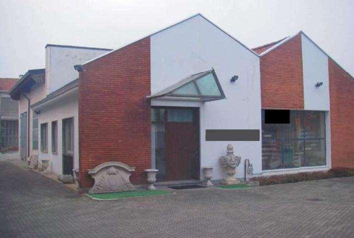 Negozio in vendita a Samarate