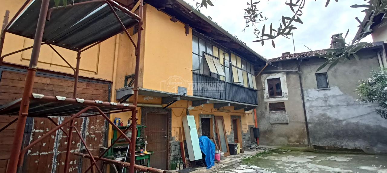 Casa indipendente in vendita a Biella