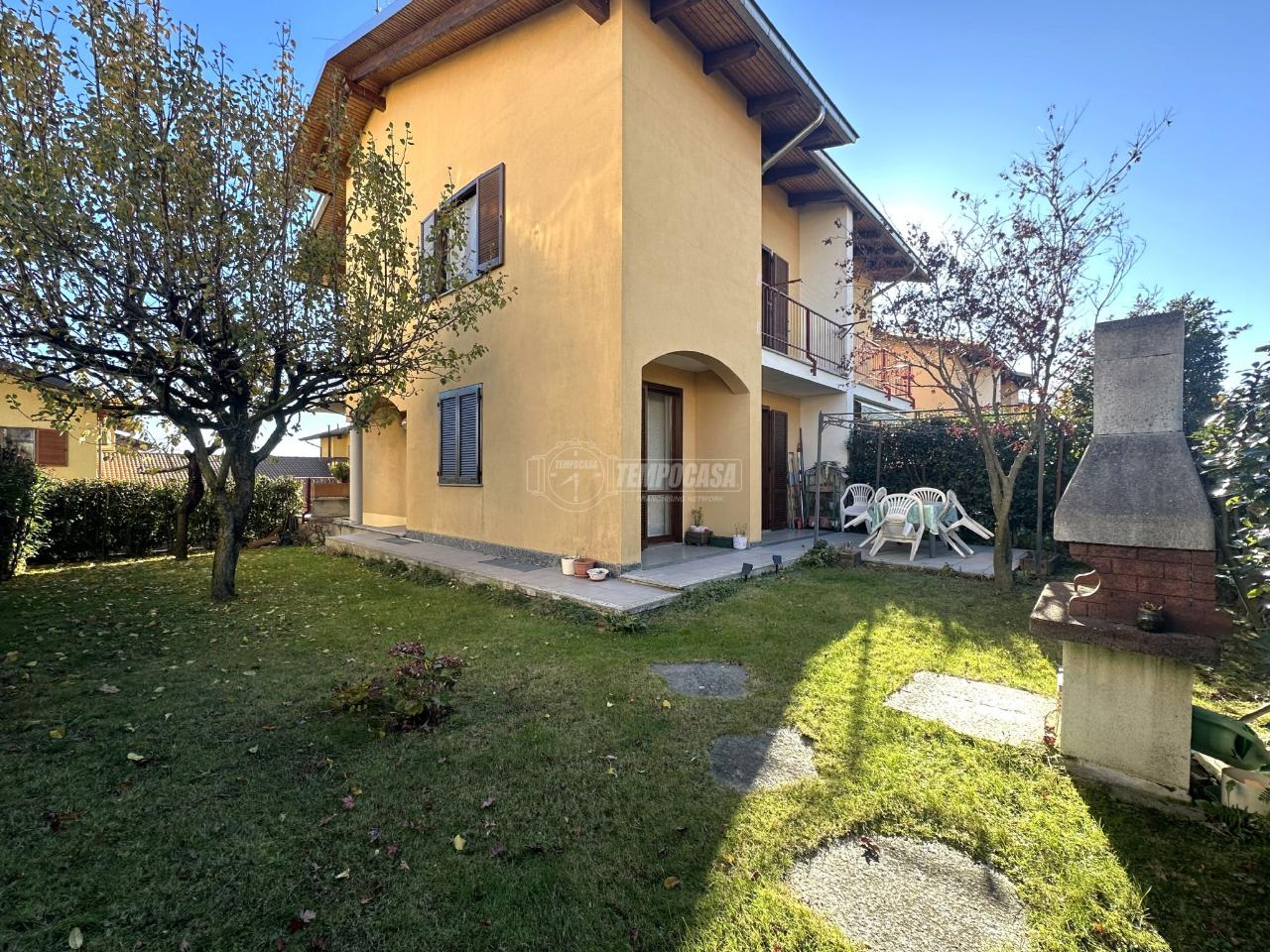 Casa indipendente in vendita a Biella