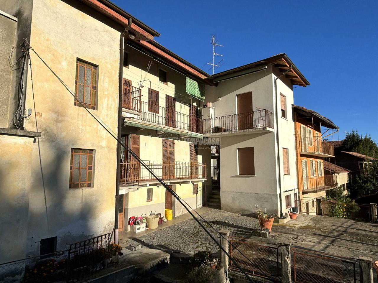 Casa indipendente in vendita a Biella