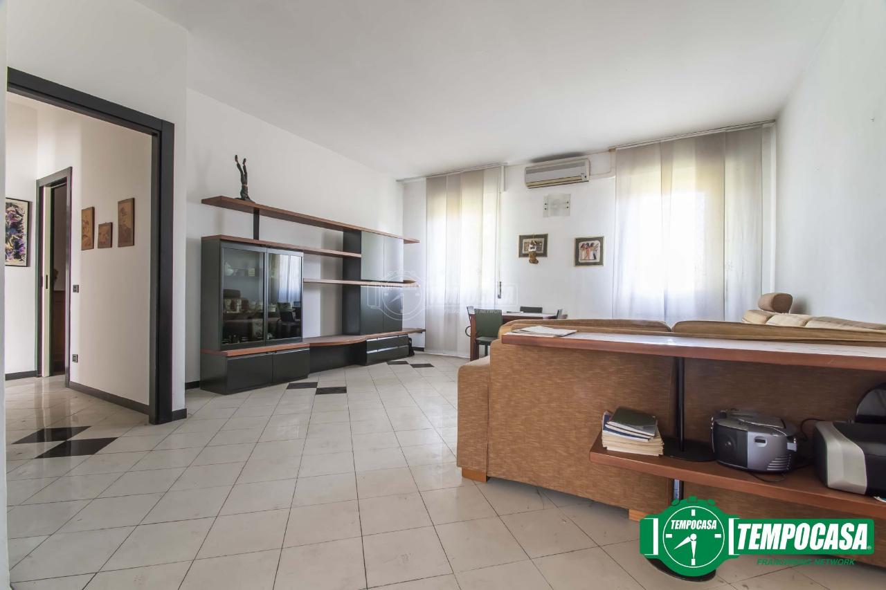 Trilocale in Via Bologna 17/N, Canegrate