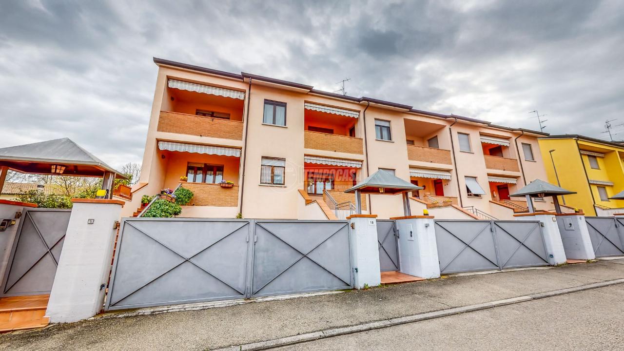 Villa a schiera in Via Don Lorenzo Milani 20/Assistenza, Felino