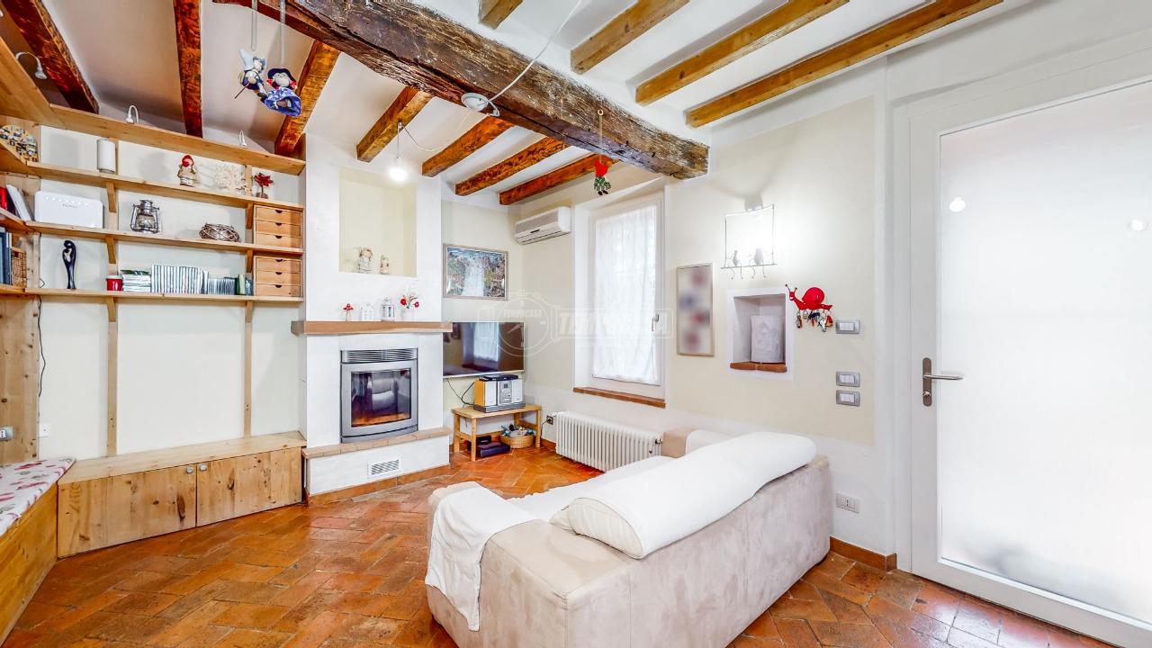 Casa indipendente in vendita a Collecchio
