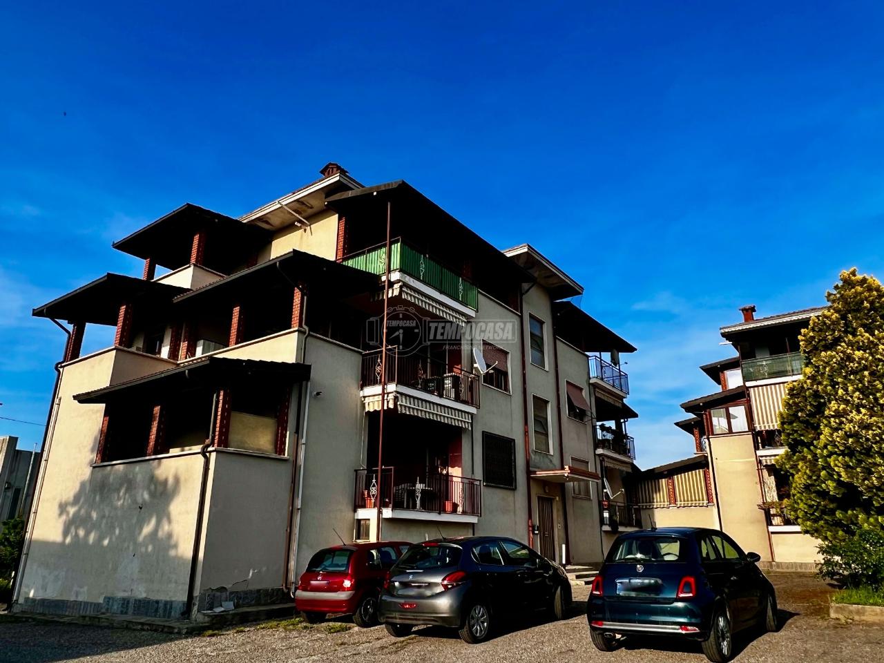 Trilocale, Basaluzzo