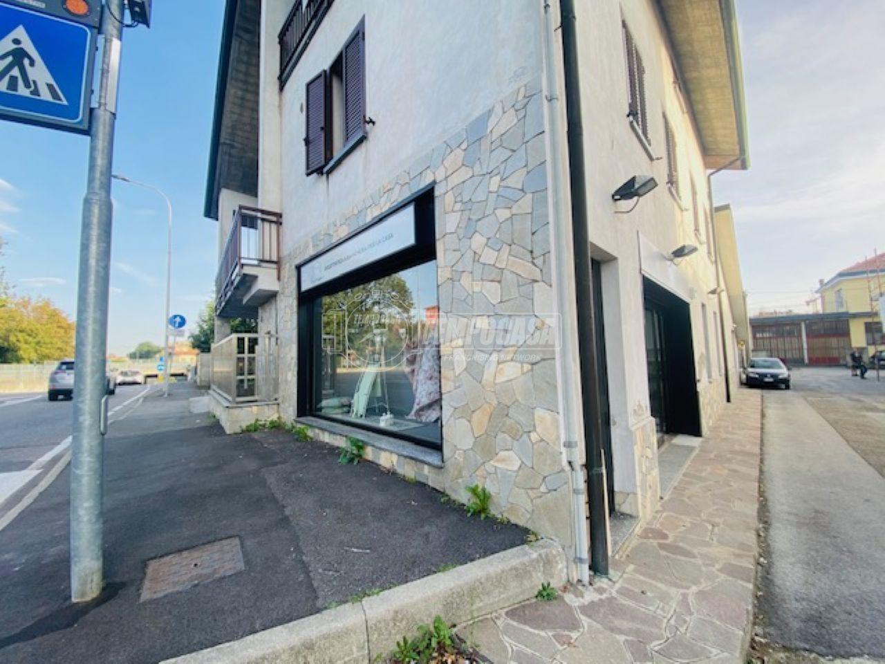 Negozio in affitto a Seveso