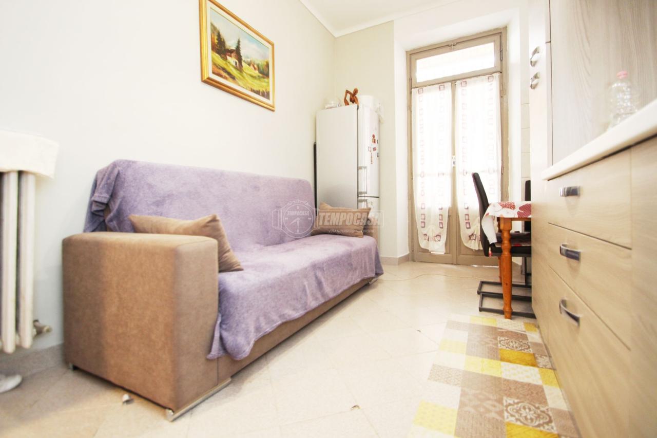 Bilocale in Via Leinì 81, Torino