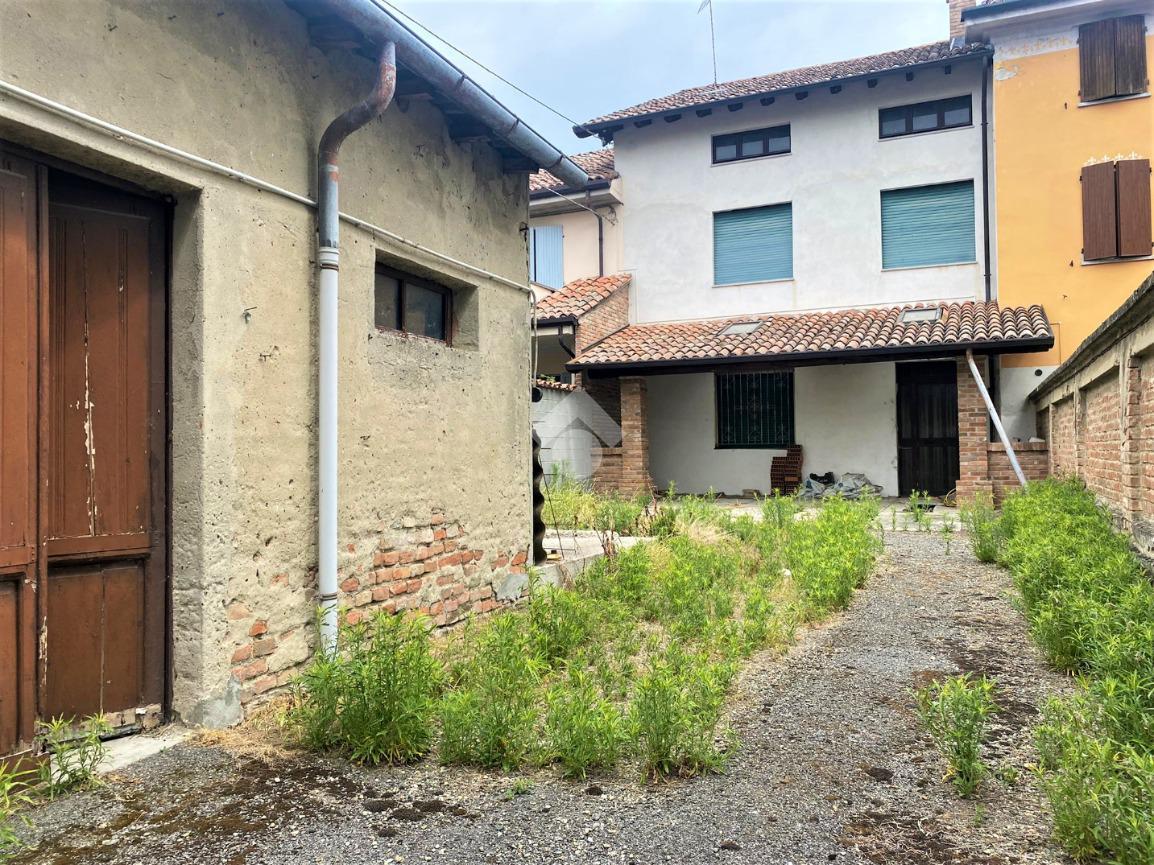 Casa indipendente in vendita a Alzano Scrivia