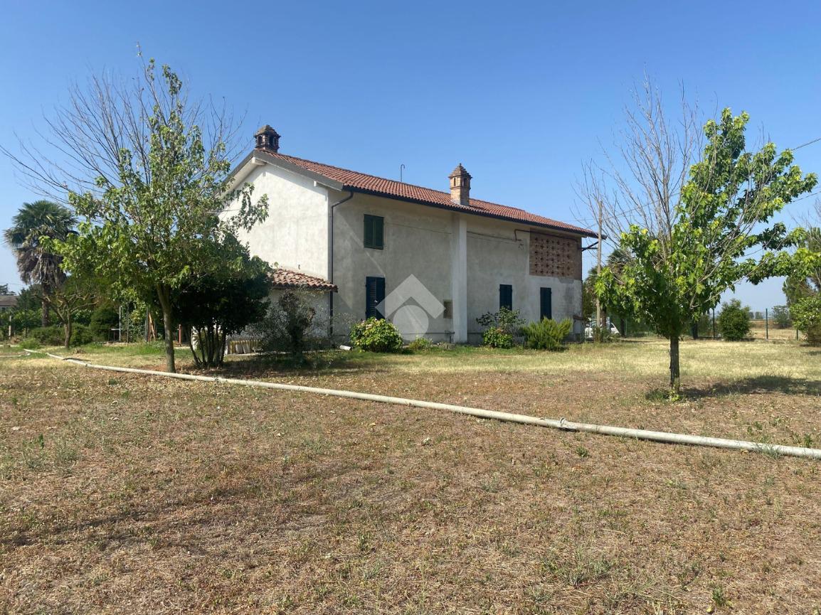 Casa indipendente in vendita a Sale