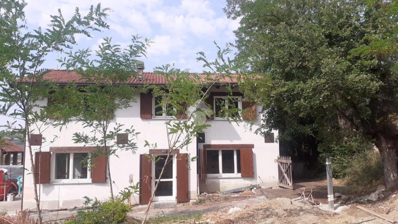 Casa indipendente in vendita a Momperone