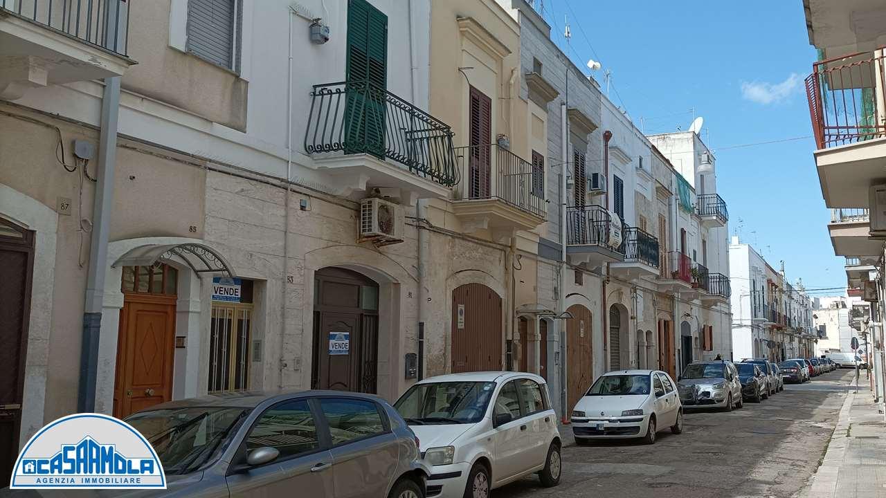 Casa indipendente in vendita a Mola Di Bari