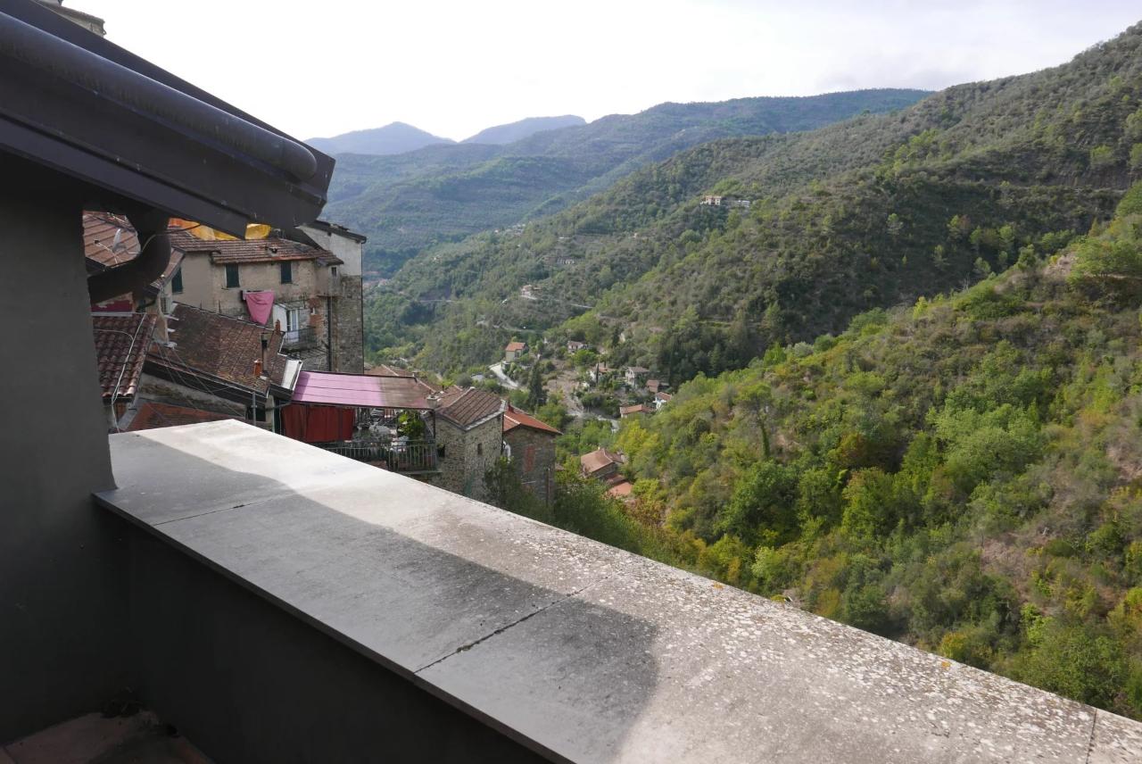 Appartamento in vendita a Apricale