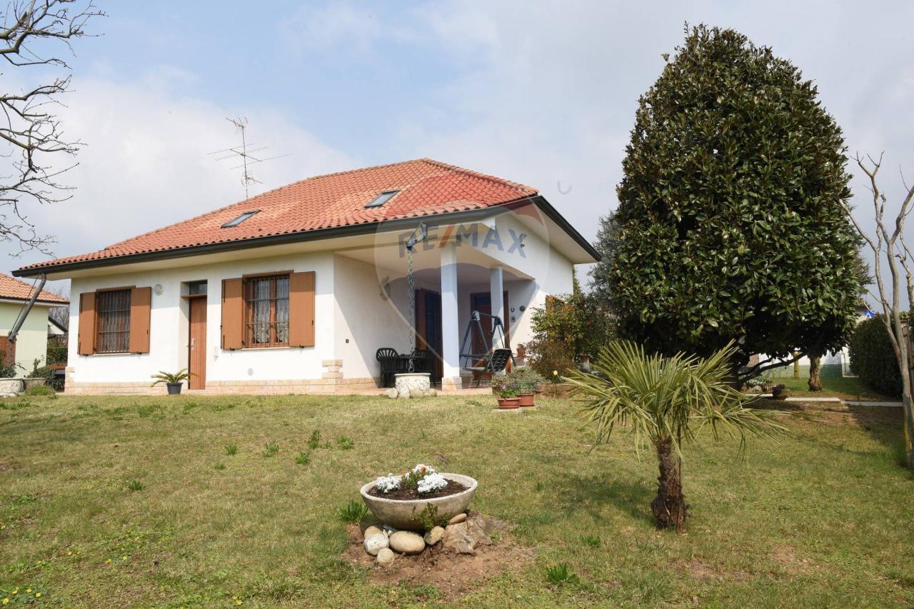 Villa in vendita a Pozzo D'Adda