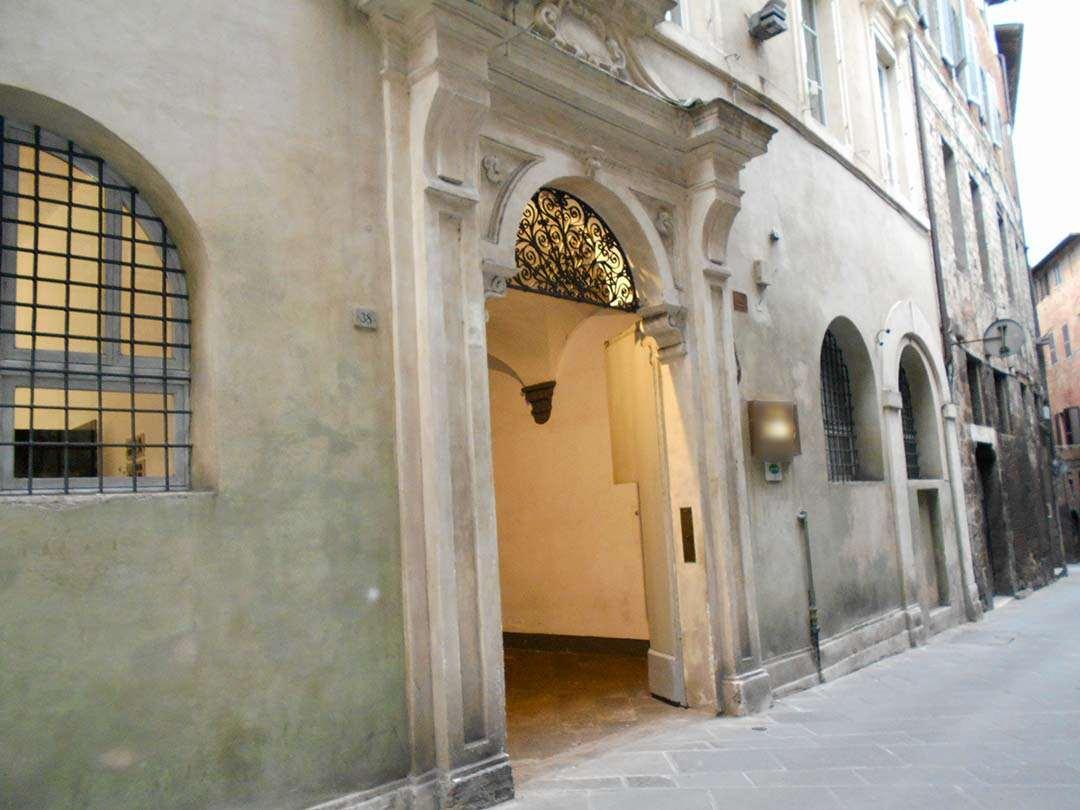 Albergo in vendita a Siena