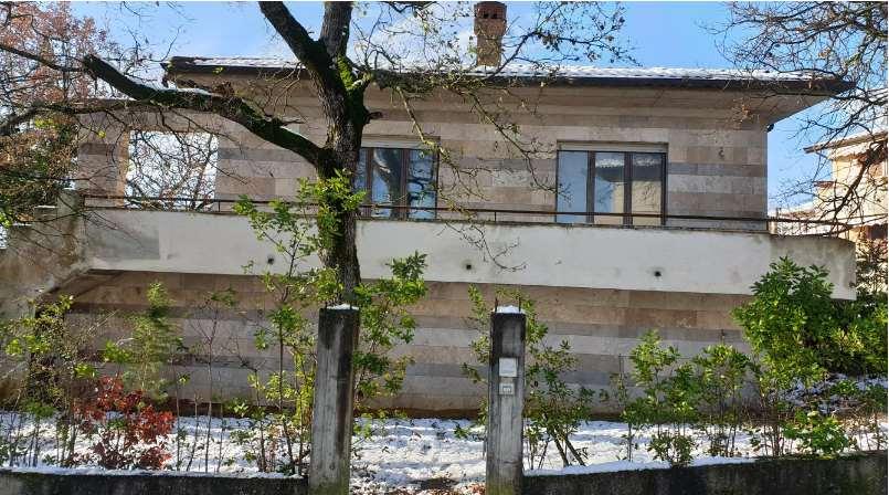 Villa bifamiliare in vendita a Torrita Di Siena