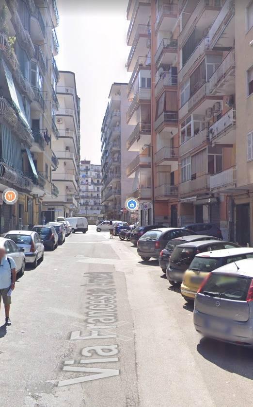 Appartamento in vendita a Napoli