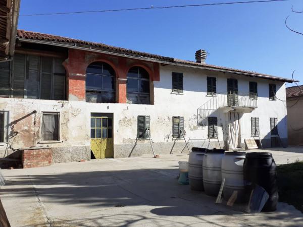 Cascina in vendita a Revigliasco D'Asti