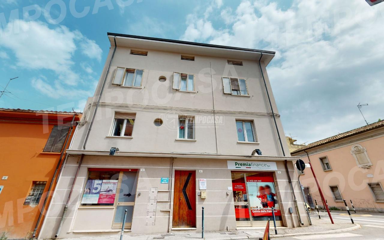 Palazzo in vendita a Cattolica