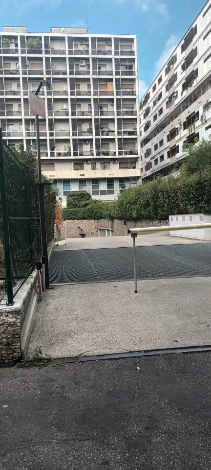 Garage in affitto a Milano