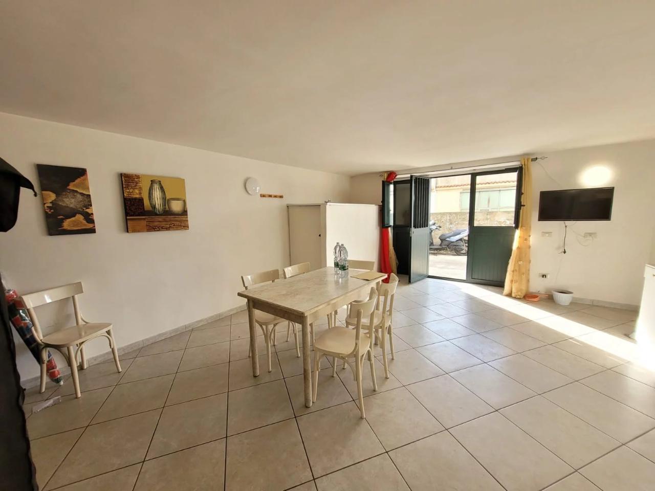 Garage in vendita a Noto