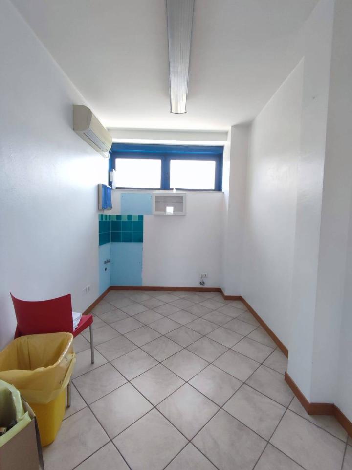 Negozio in vendita a Capriolo