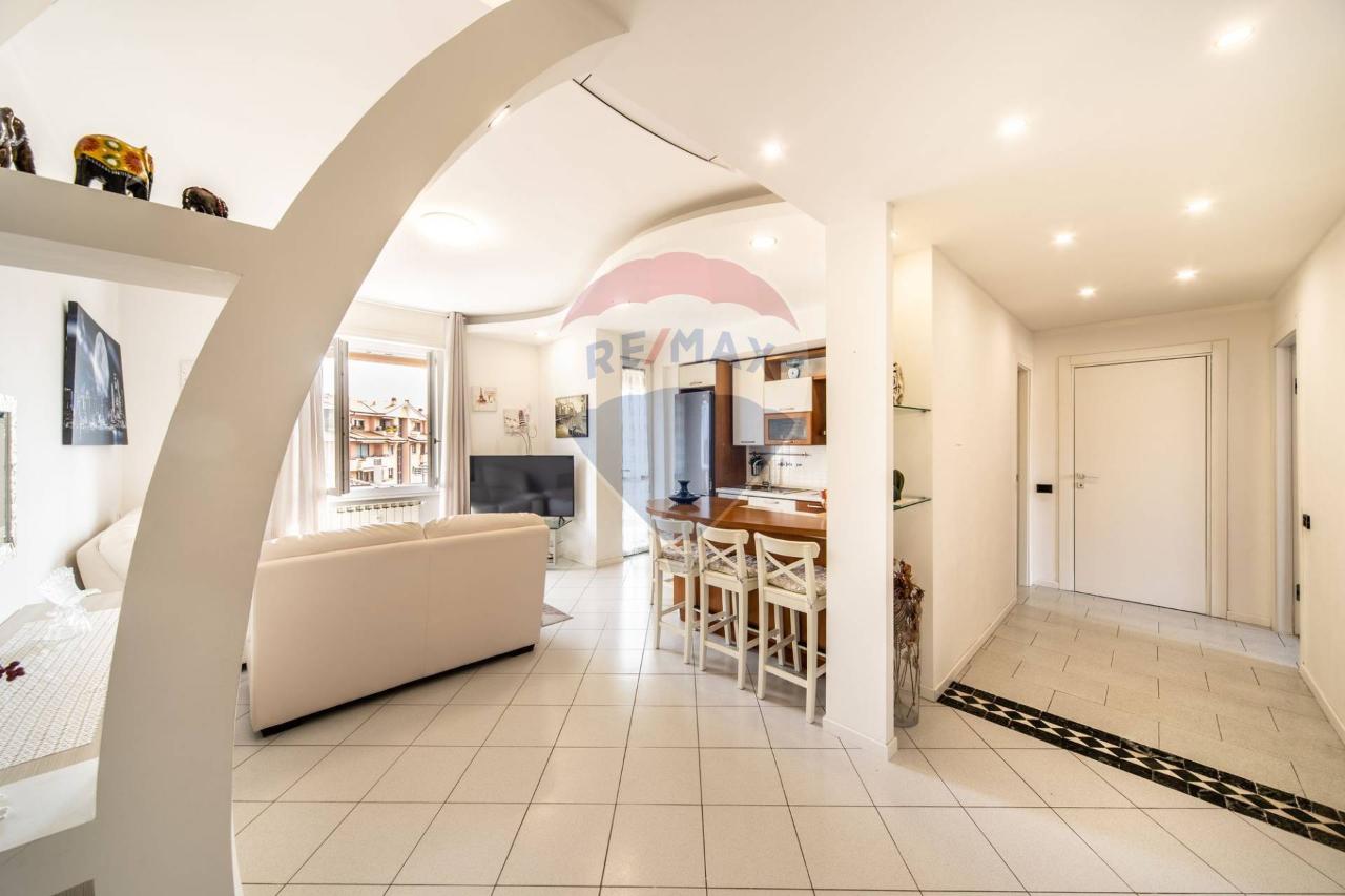 Trilocale in Via Monviso 32, Arcore