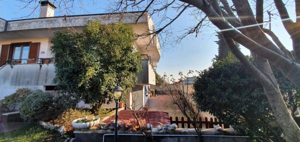Villa plurifamiliare in vendita a Magnago