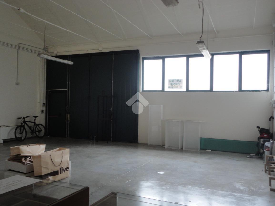 Magazzino in vendita a Bellaria-Igea Marina