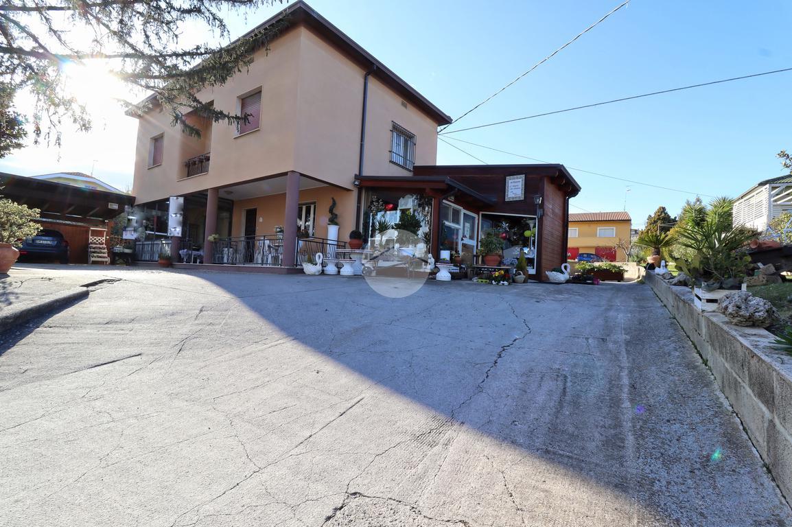 Villa in Contrada Foreste 58, Miglianico