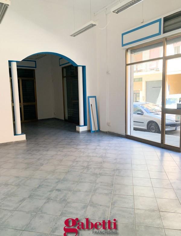 Negozio in affitto a Cagliari