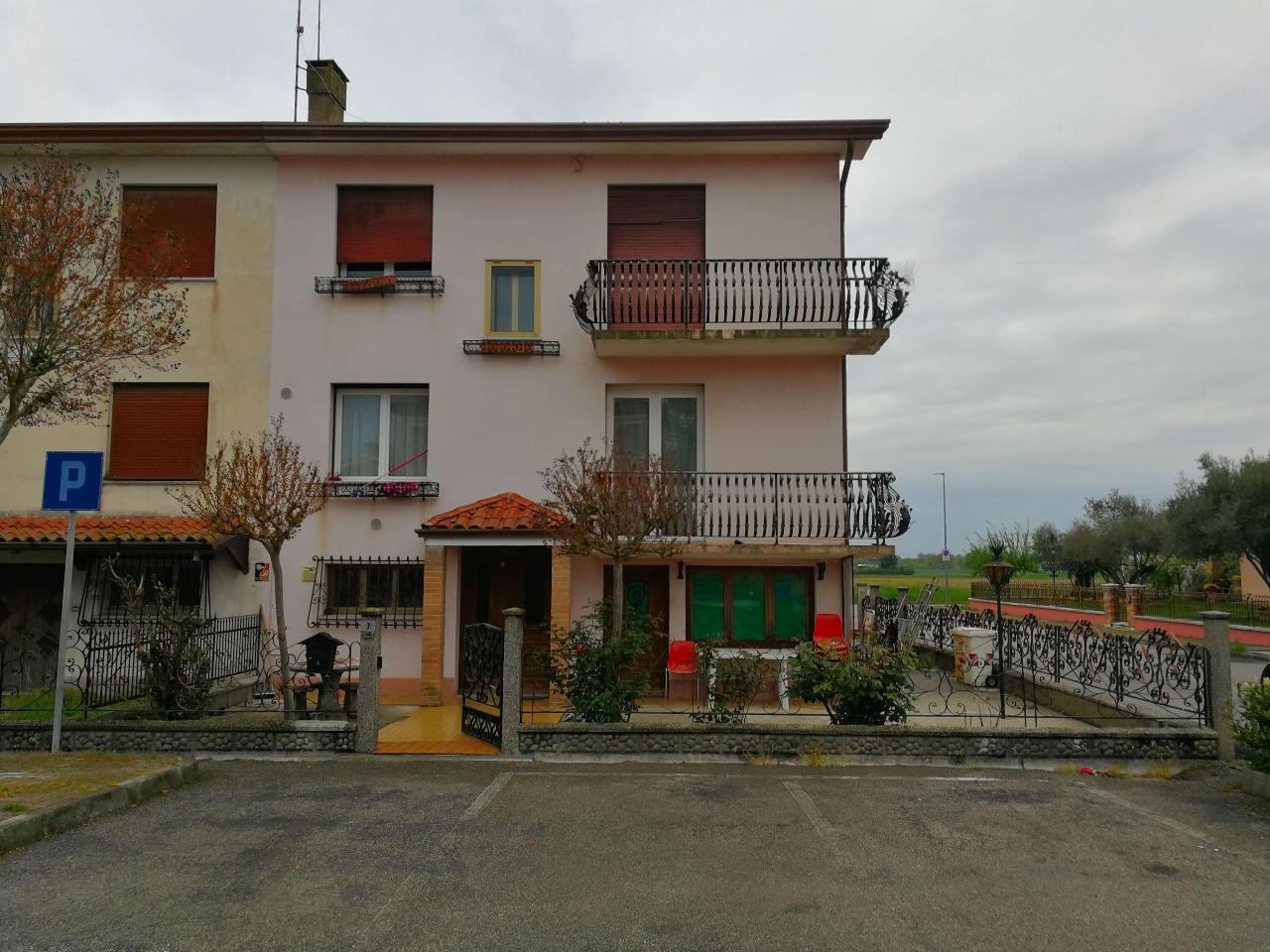 Villa bifamiliare in vendita a Gruaro