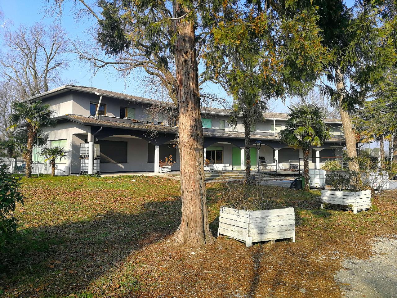 Negozio in vendita a Castions Di Strada