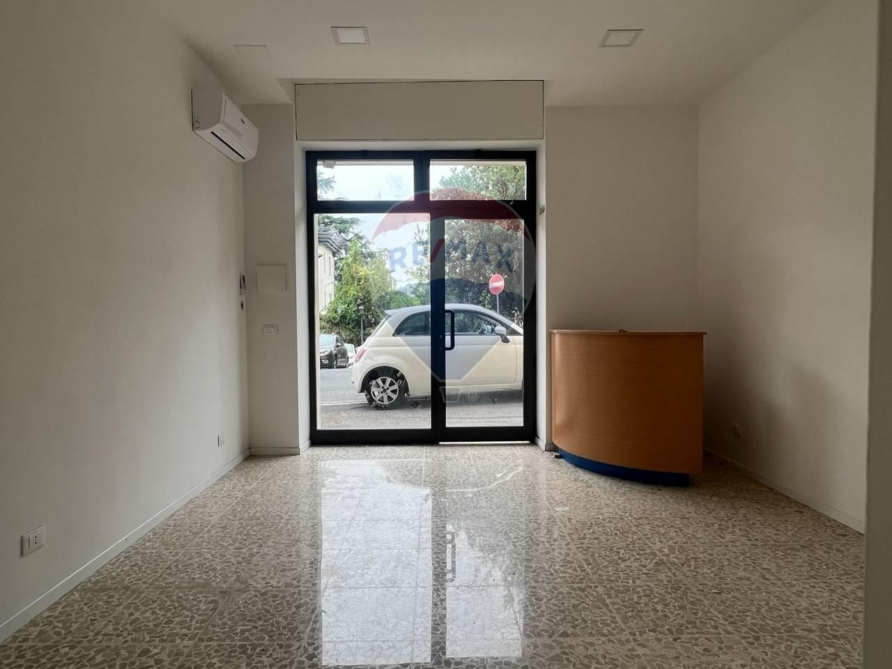 Negozio in affitto a Albano Laziale