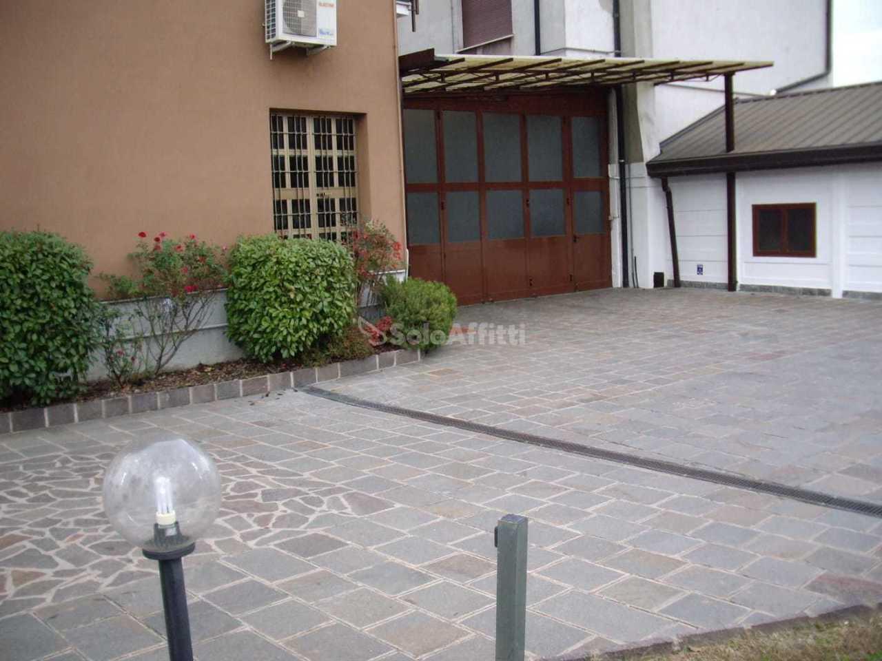 Capannone in affitto a Seveso