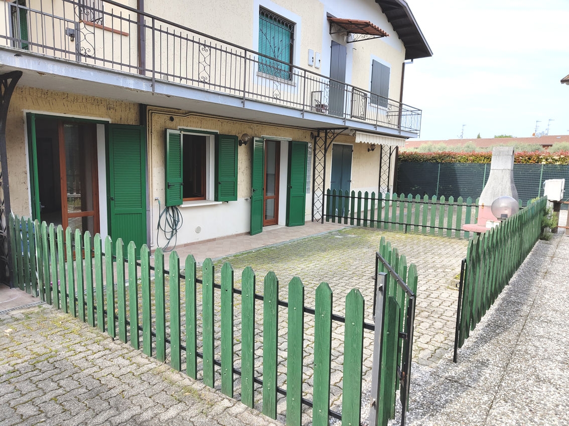 Appartamento in vendita a Manerba Del Garda