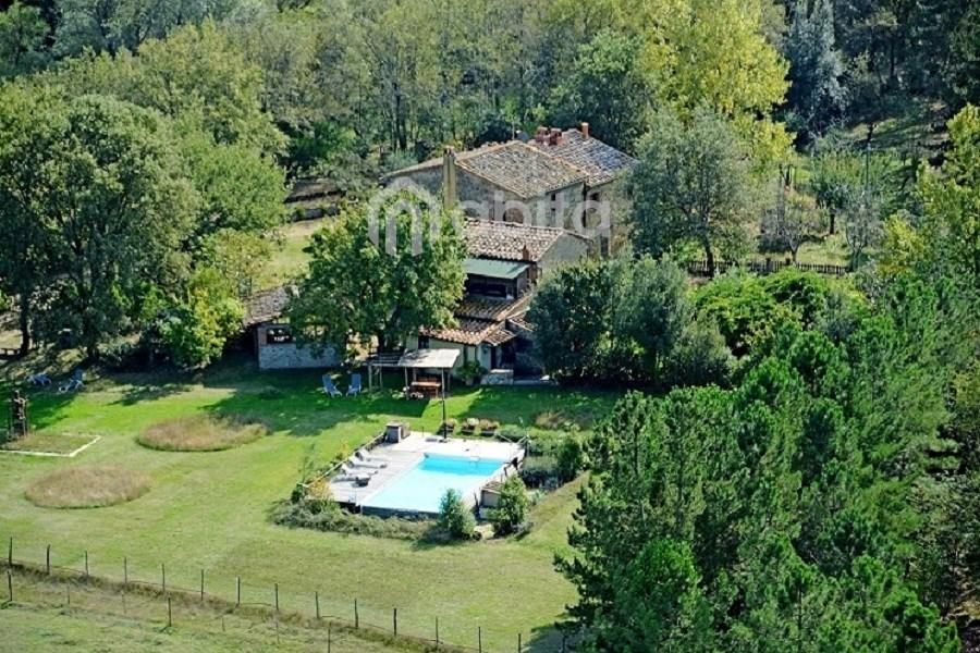 Casa indipendente in vendita a Bucine