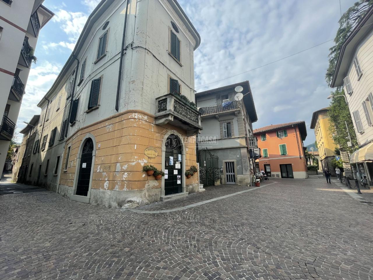 Parrucchiere in vendita a Brivio