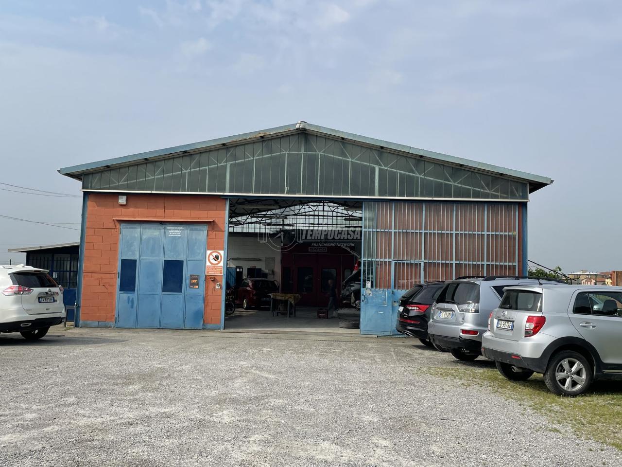 Negozio in vendita a Verderio