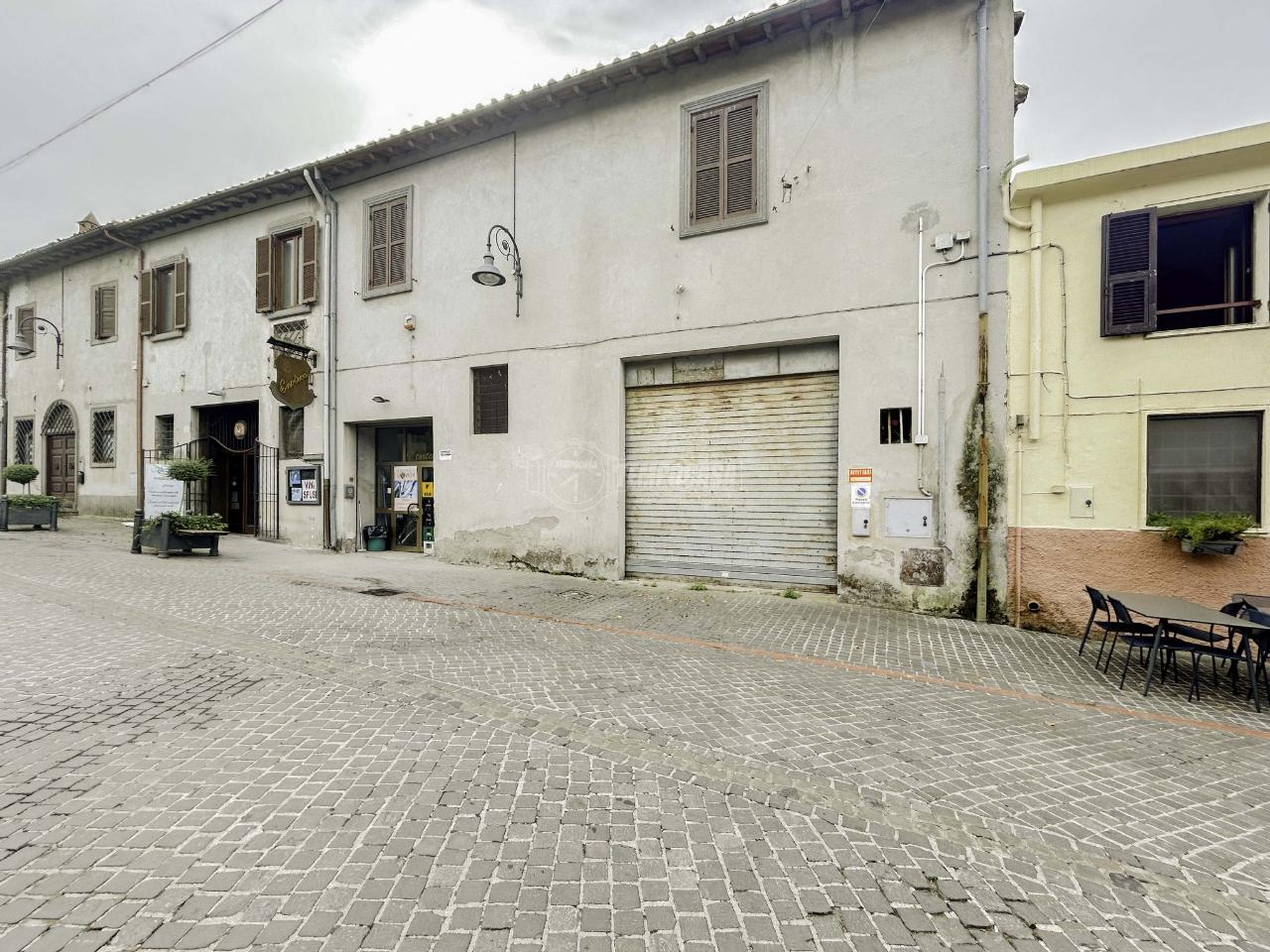 Negozio in vendita a Tarquinia