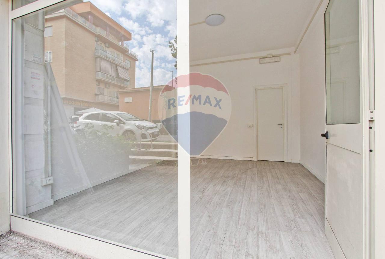 Negozio in affitto a Roma