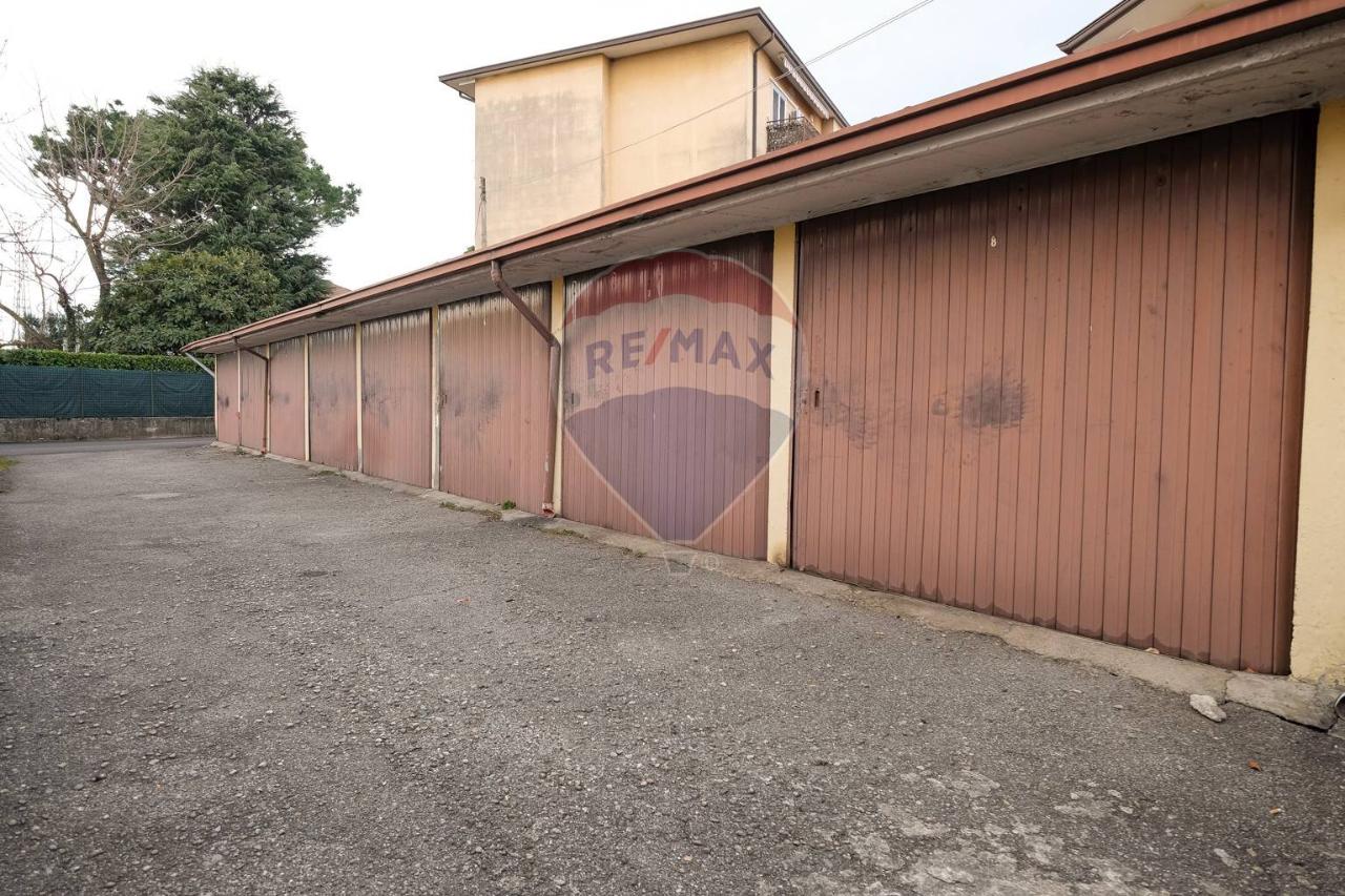 Box in vendita a Calusco D'Adda