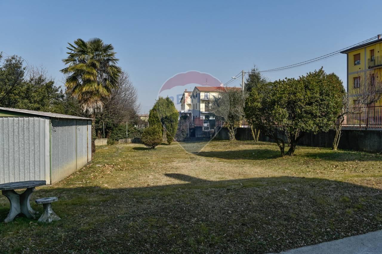 Terreno edificabile in vendita a Bottanuco