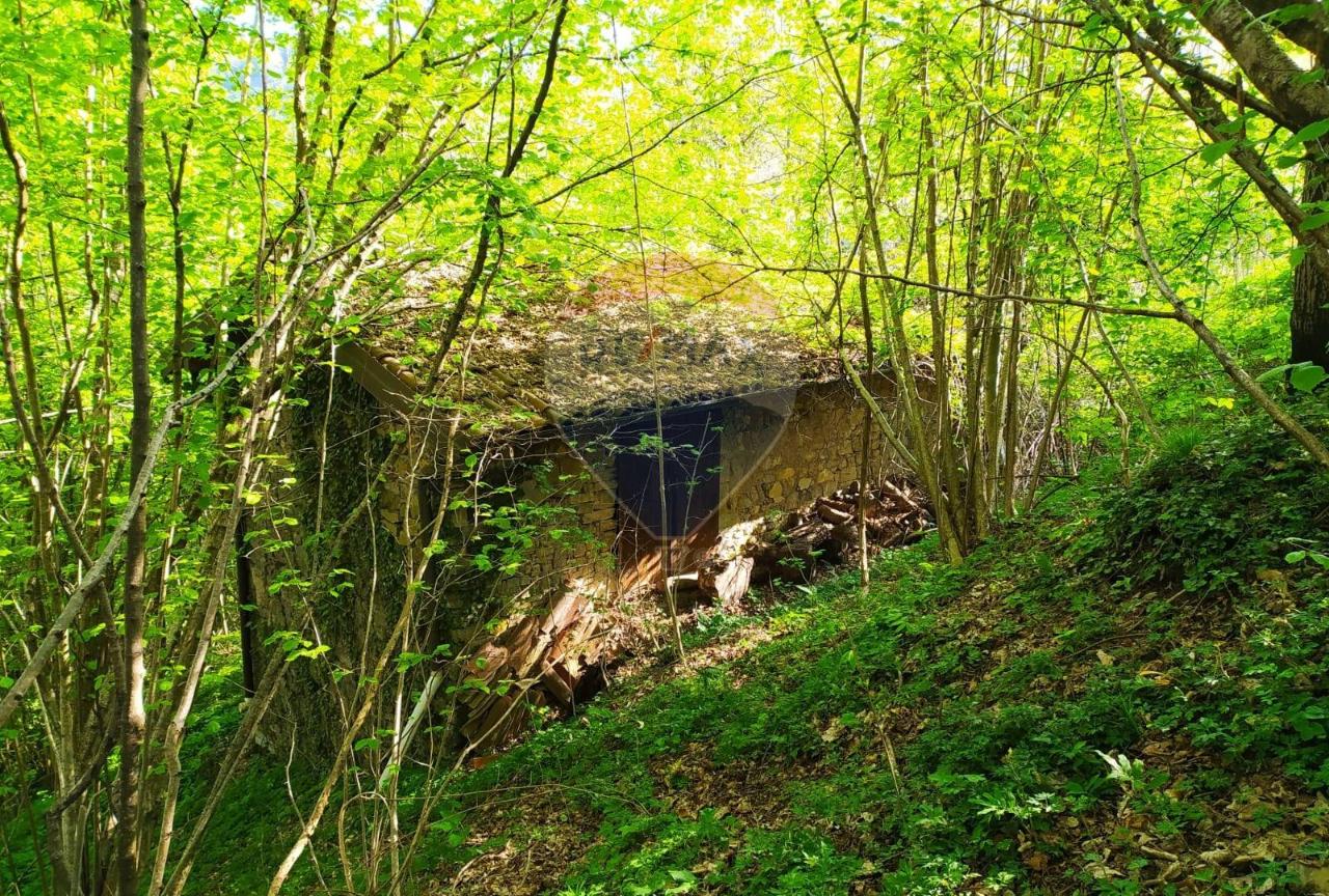 Rustico in vendita a Val Brembilla