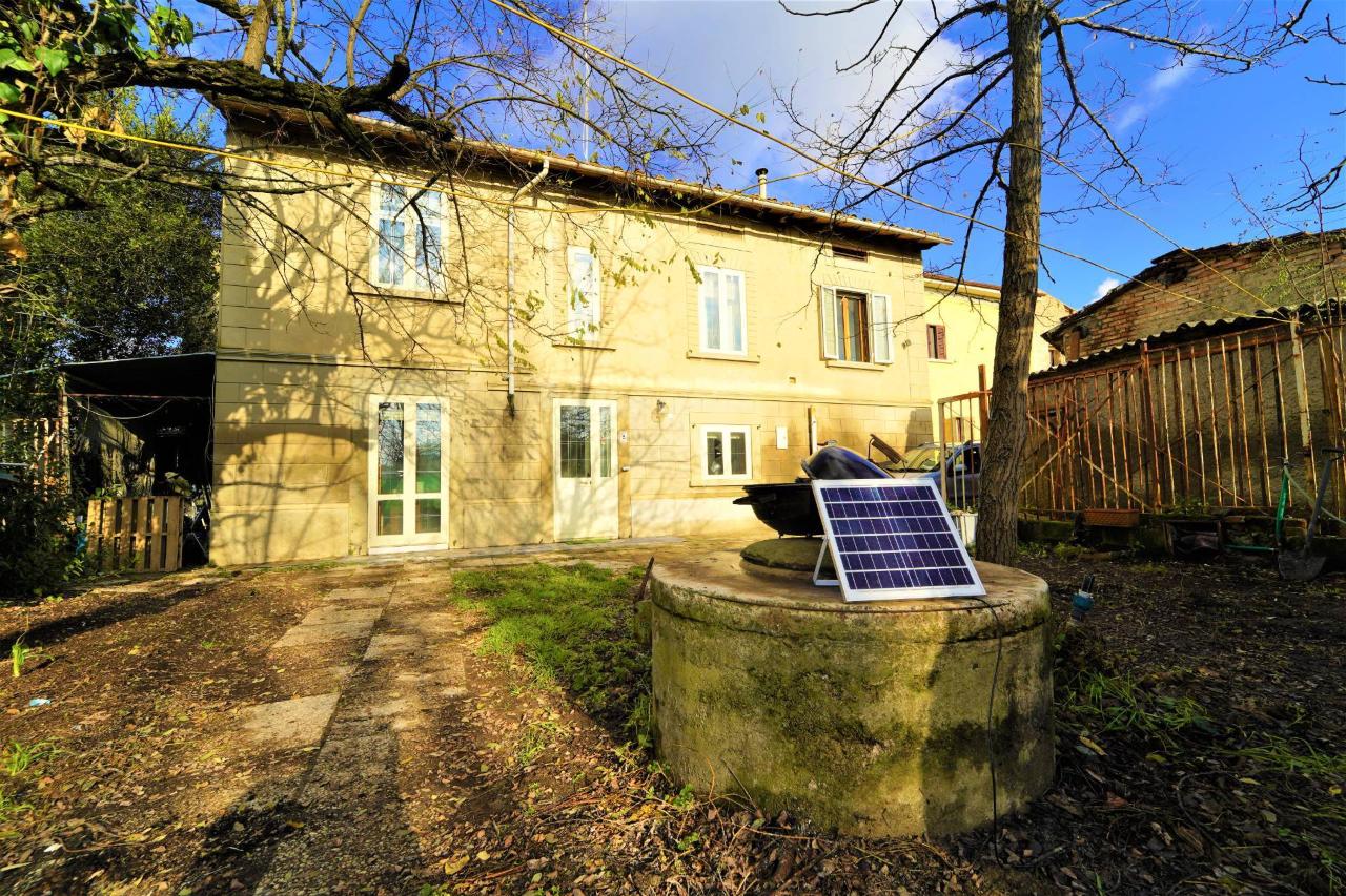 Casa indipendente in vendita a Capraia E Limite