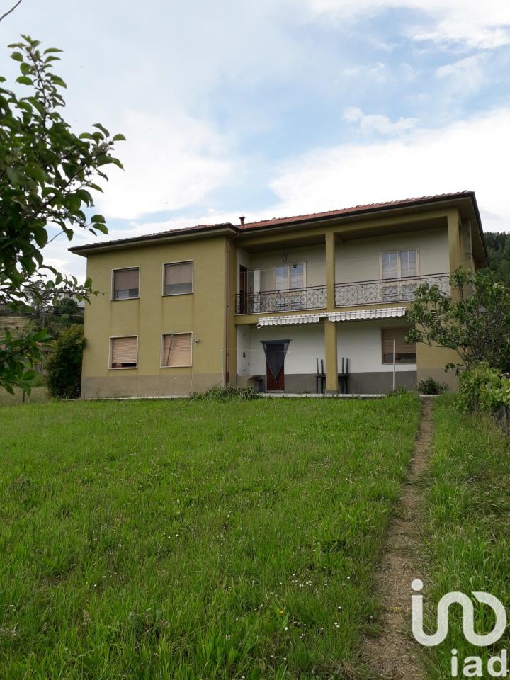 Villa in vendita a Licciana Nardi