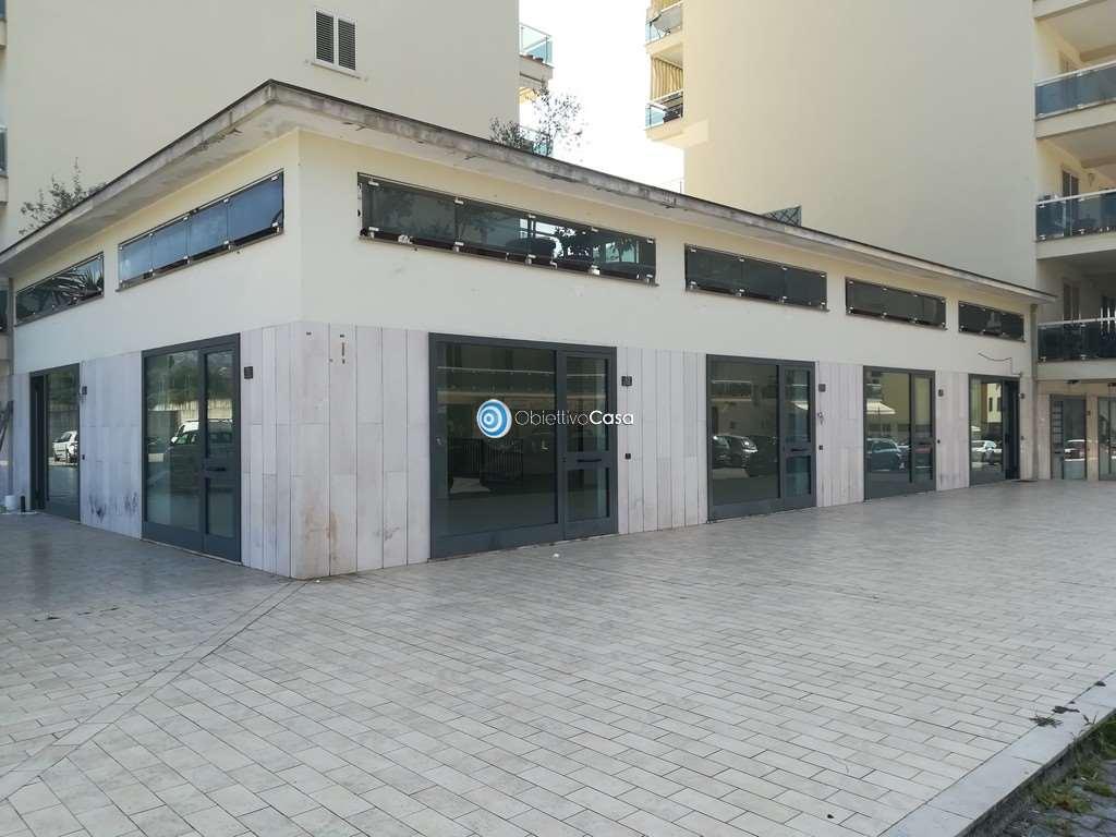 Negozio in vendita a Caserta