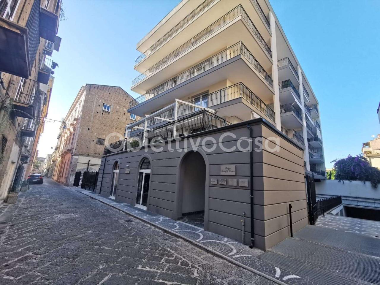 Negozio in affitto a Caserta