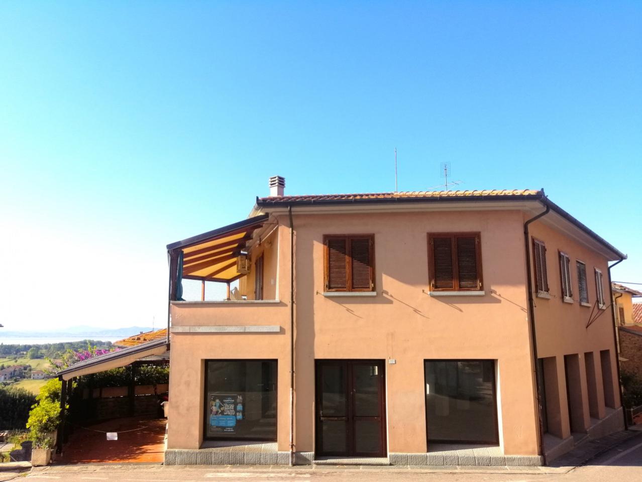 Casa indipendente in vendita a Tuoro Sul Trasimeno