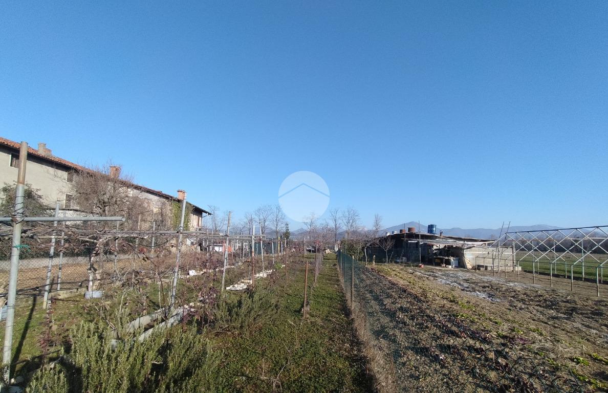 Terreno edificabile in vendita a Bagnatica