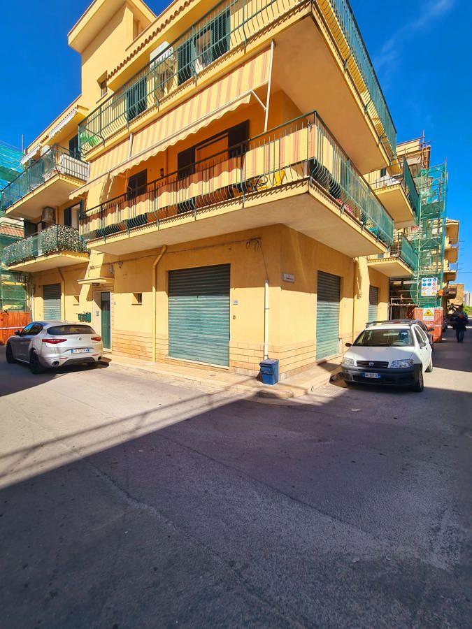 Magazzino in vendita a Bagheria