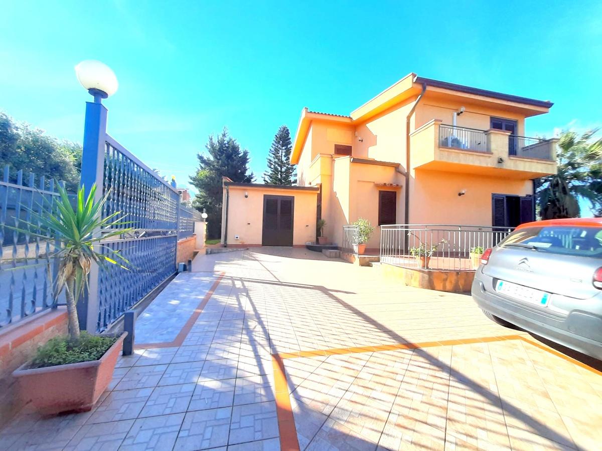 Villa in vendita a Altavilla Milicia